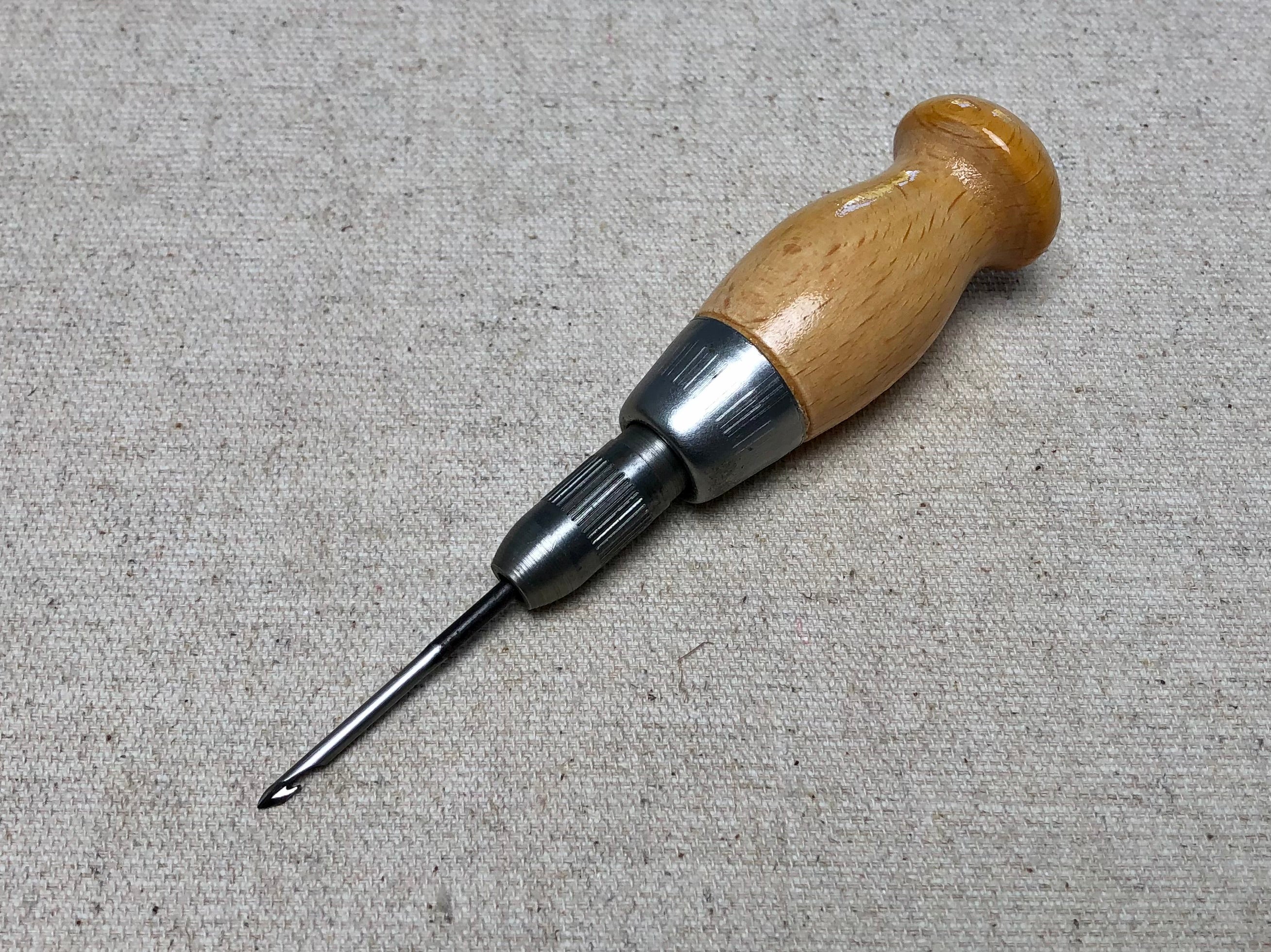 Hook needle, jerk needle 2,2 mm or 2,7 mm in handle – Shoemakercraft
