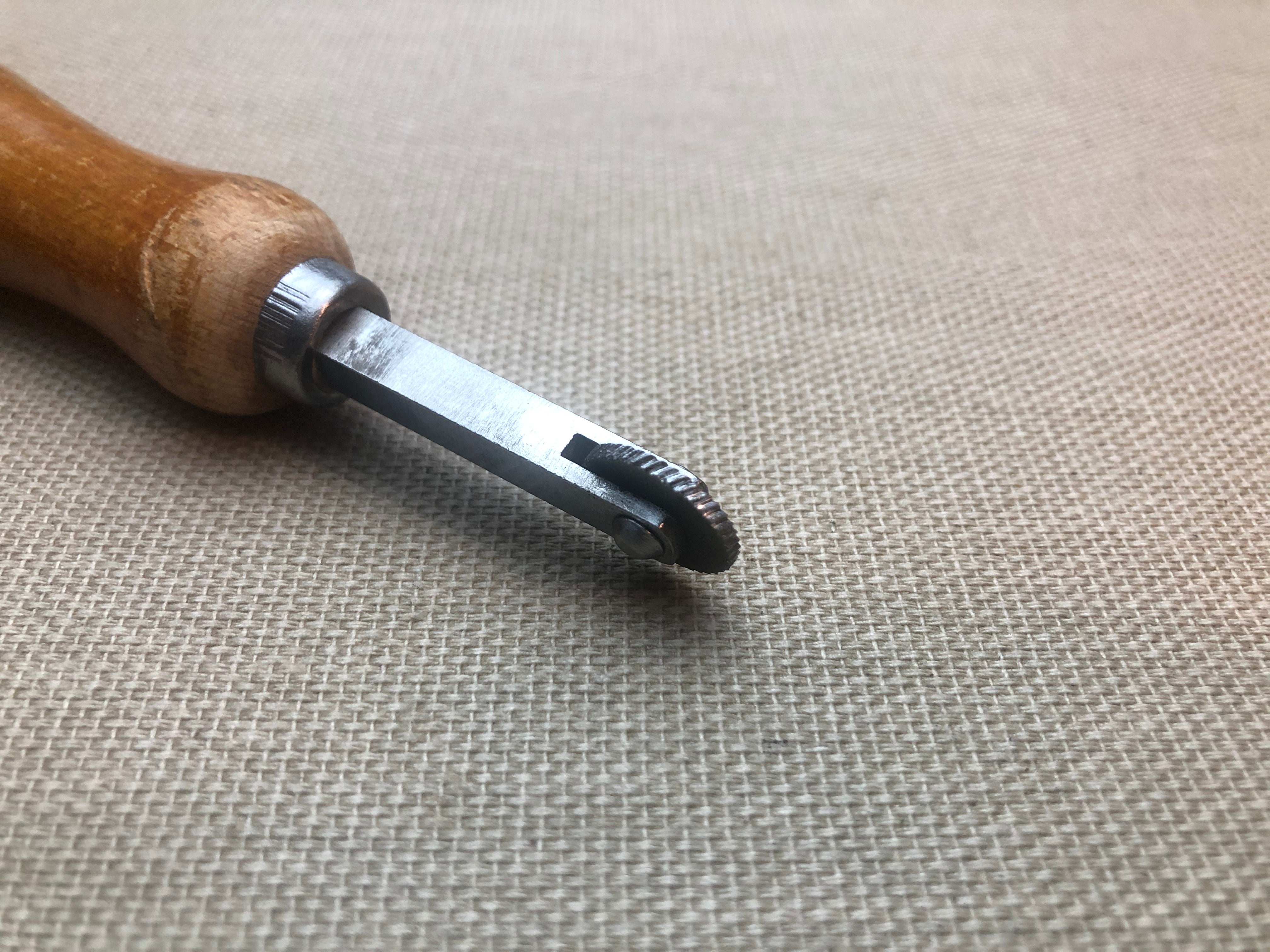 z Pattern wheel for shoemaking – Shoemakercraft