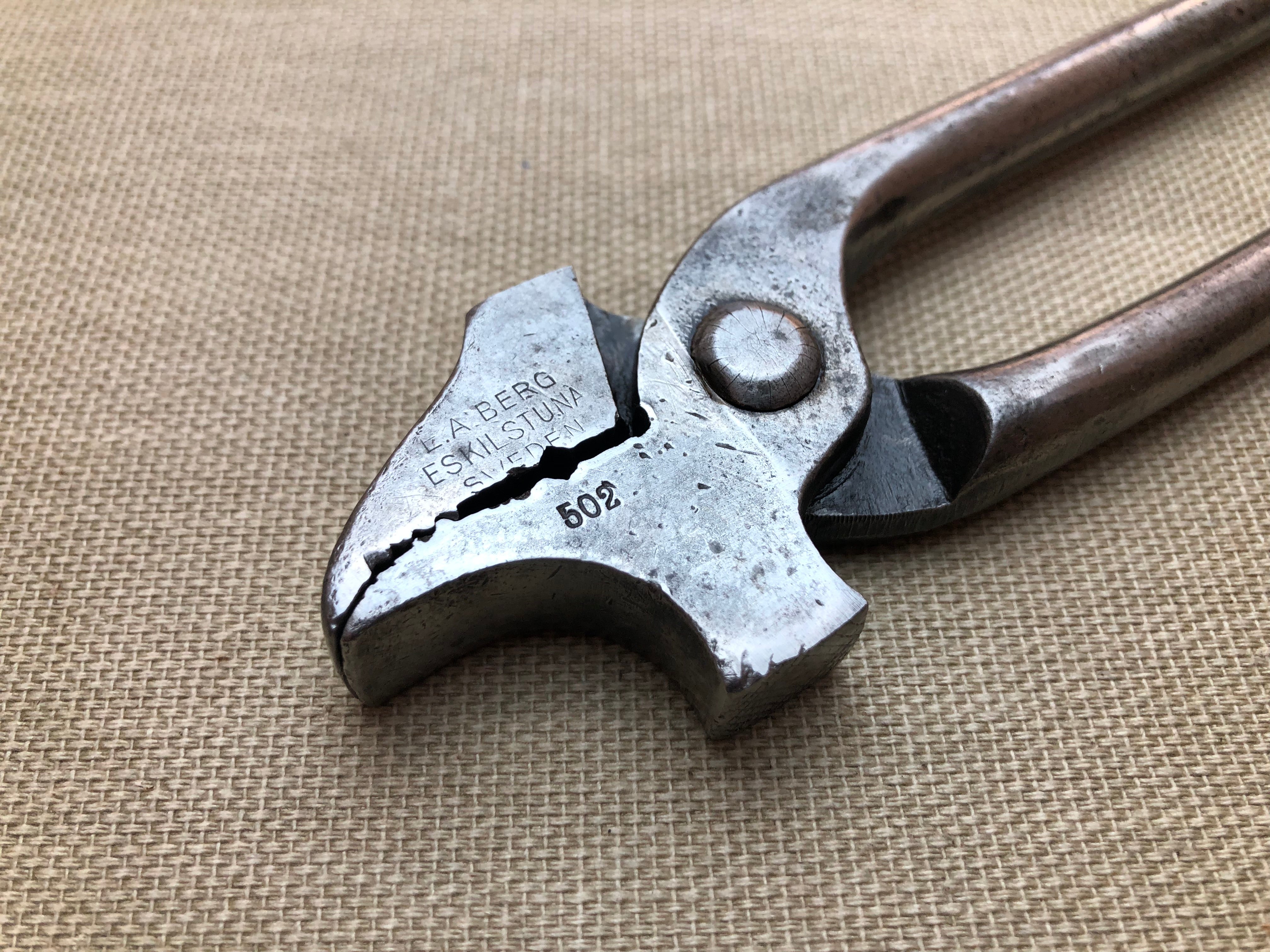 z E.A.Berg lasting pliers 502 – Shoemakercraft