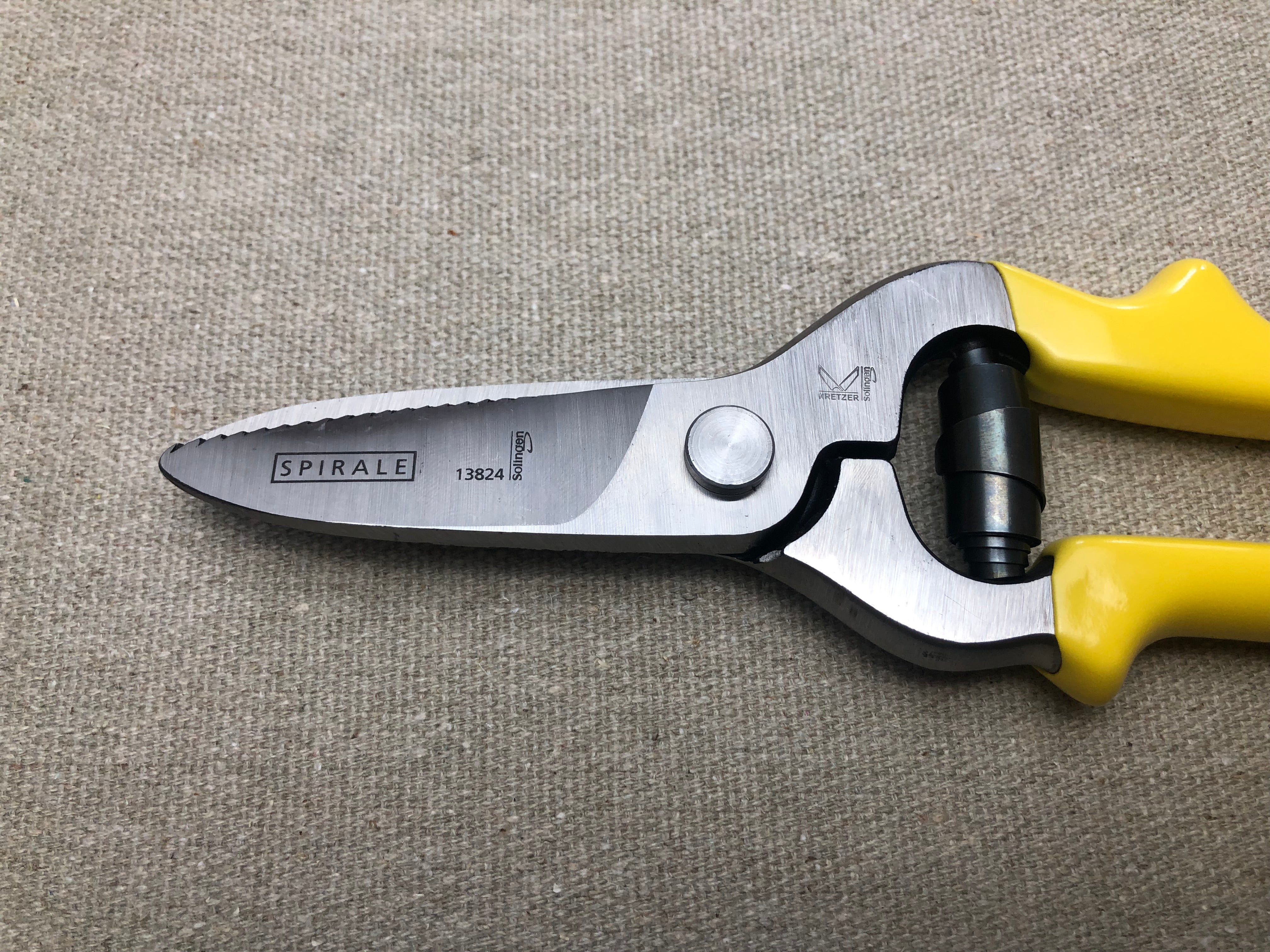 Leather scissors for bottom leather, staight or curved – Shoemakercraft