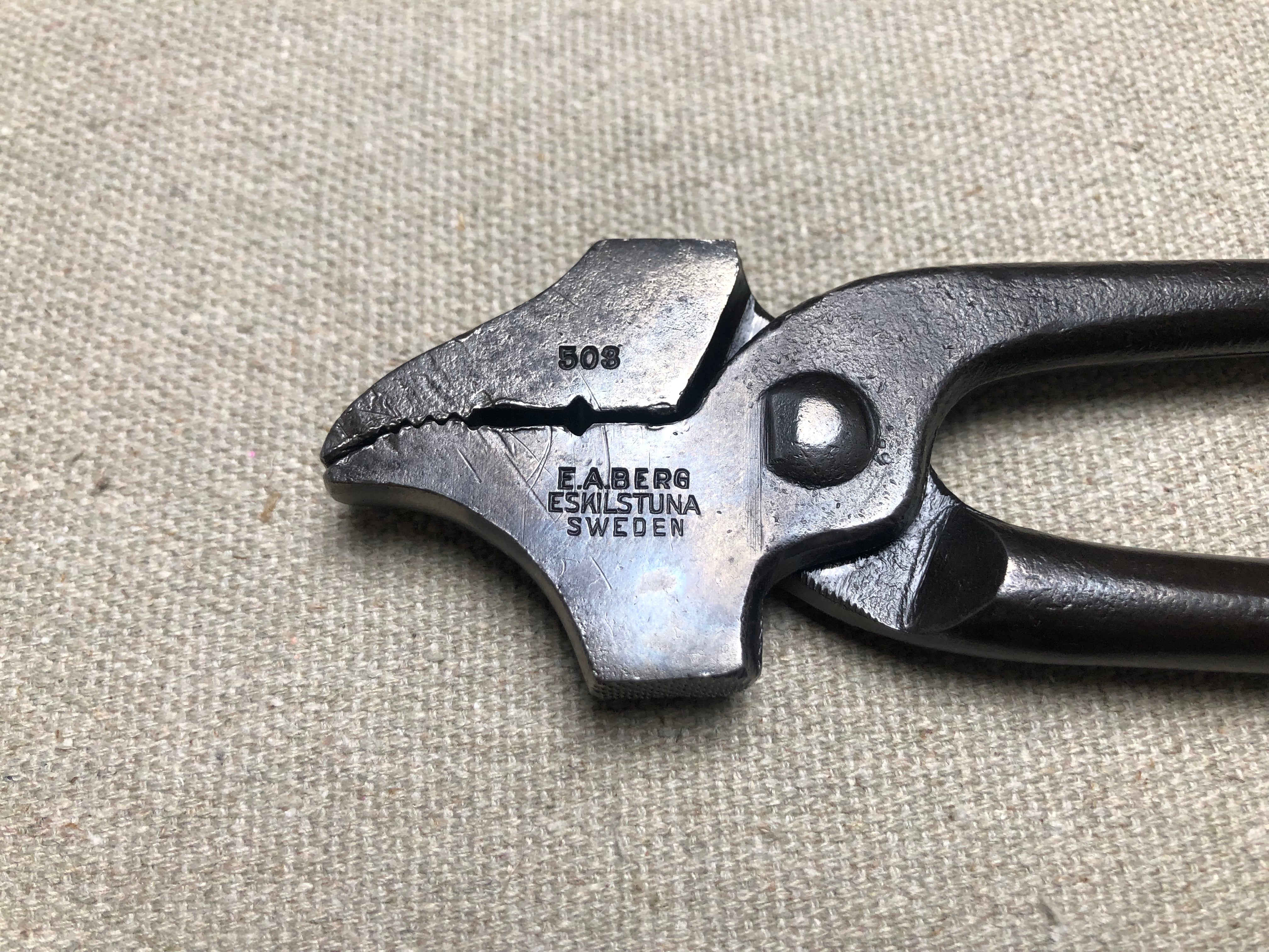 z Shoemaker lasting pliers 508 by E.A.Berg – Shoemakercraft